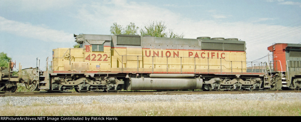 UP 4222 X-MP 3222 SD40-2 with a UP intermodal eastbound approaching Oliver Junction on NS in New ...